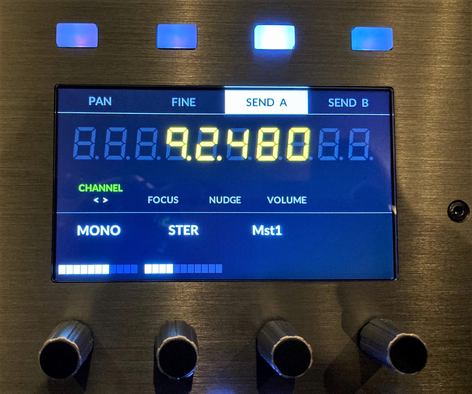 DAWフィジカルコントローラー ” UF1 “ - Solid State Logic Japan